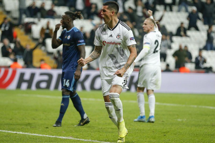 Enzo Roco aparece en el equipo de la semana de la Europa League - La ...