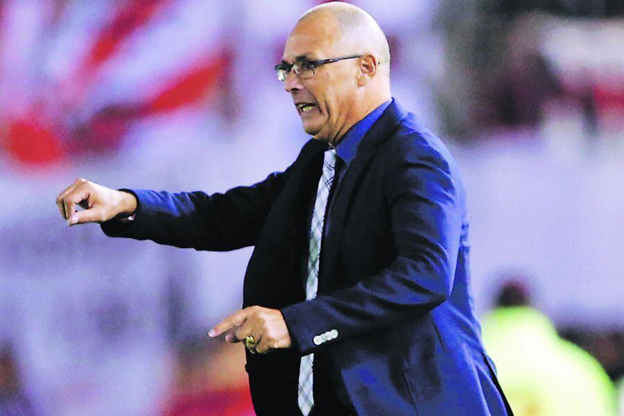 Arias ya está en Santiago para arreglar su arribo a la U - La Tercera