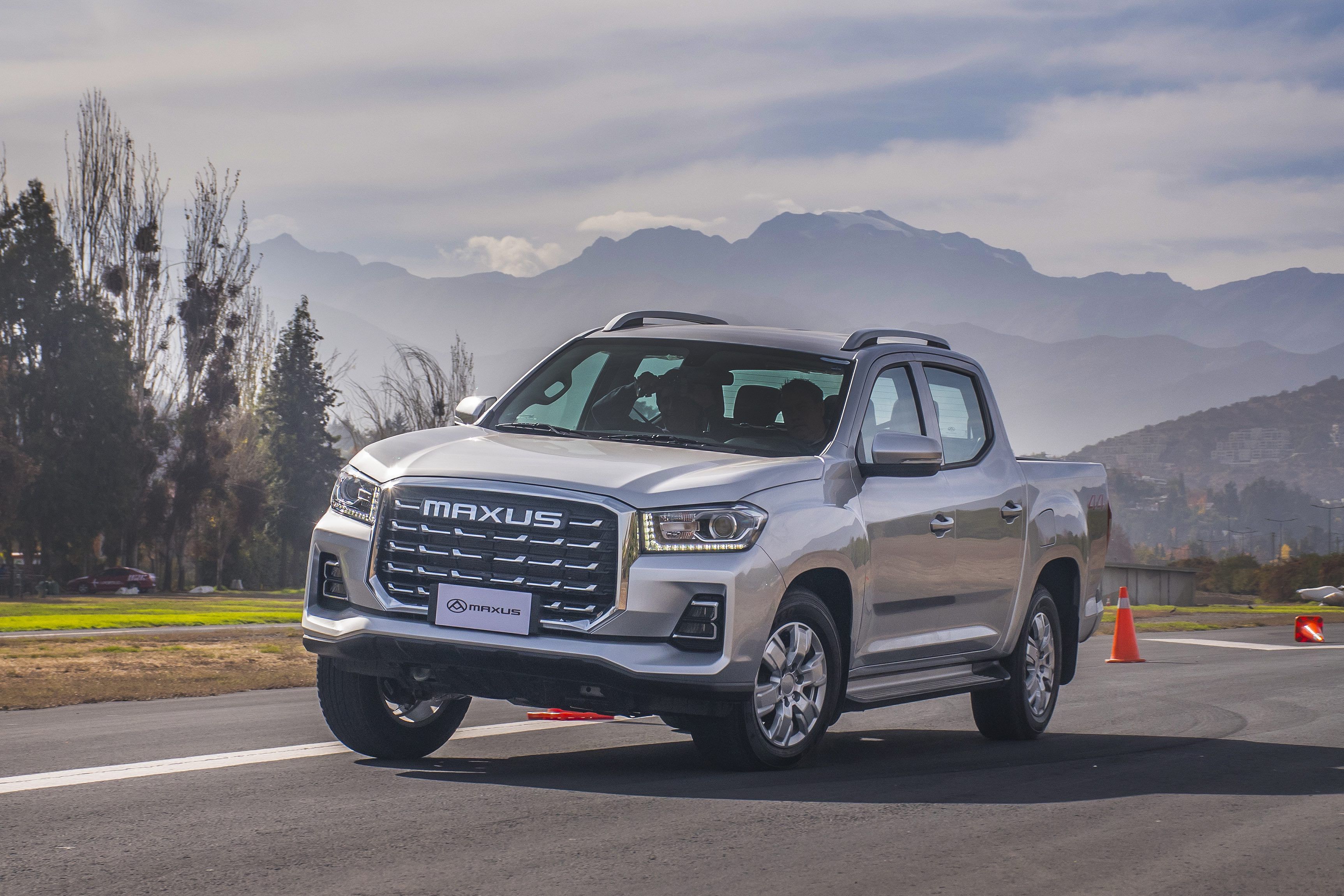 Maxus presenta la nueva T60 en Chile - La Tercera