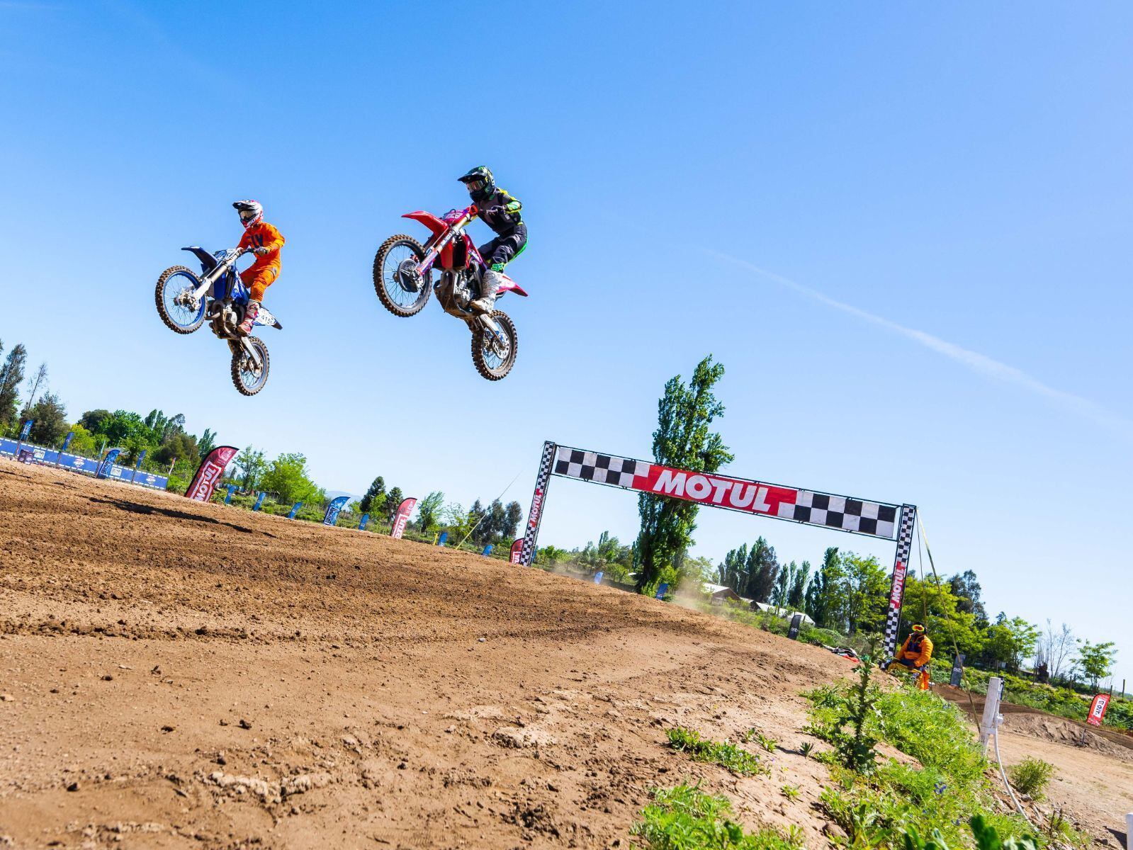 Diego Rojas gana en Linares y lleva el suspenso del Chile MX hasta la ...