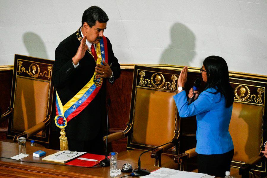 Nicolás Maduro Jura Como Presidente Reelecto Ante La Asamblea