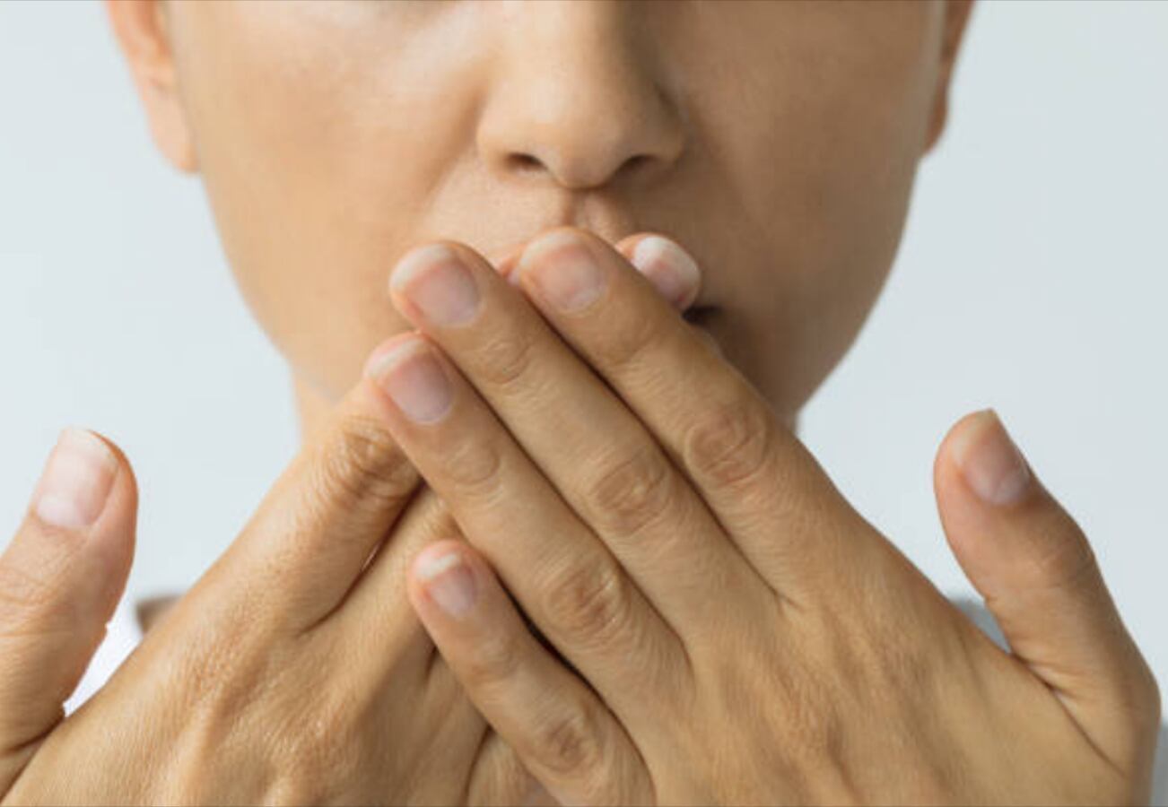 Qué métodos ayudan a eliminar el mal aliento - La Tercera