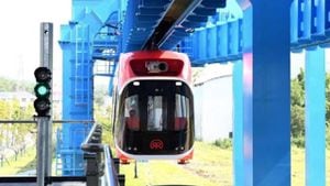 ¿Capel o Le Pac? La viral campaña de marketing que intenta combatir el mito de su calidad - La ...