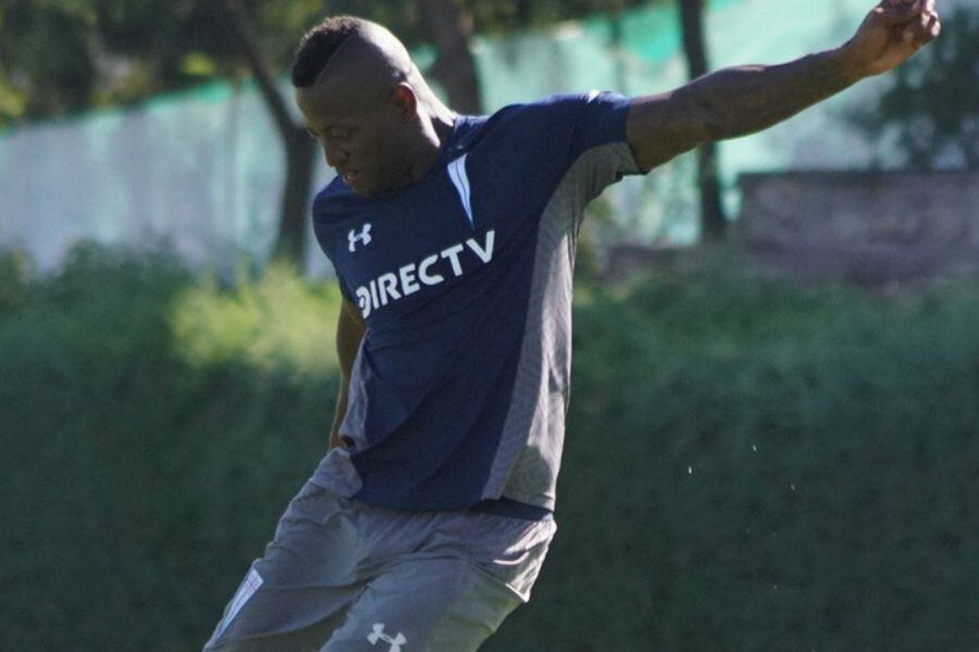 Duvier Riascos ya entrena junto al plantel de la Universidad Católica ...