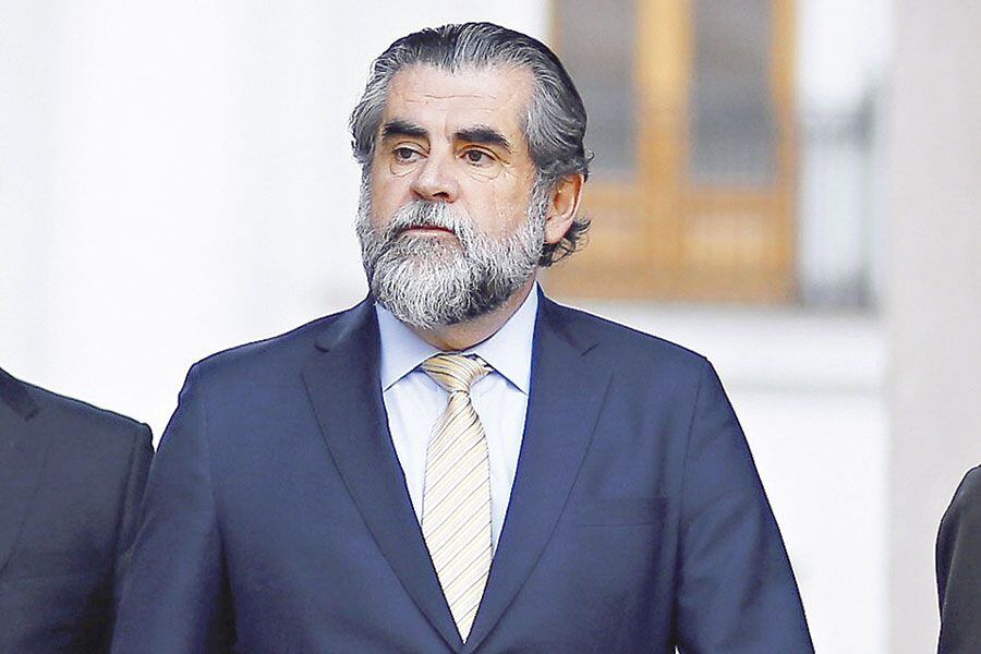 Subsecretario Ubilla defiende política migratoria de Chile - La Tercera