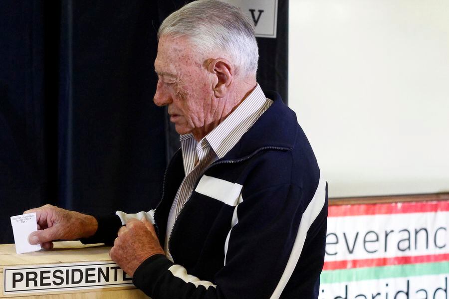 Falleció el ex comandante en jefe de la Fuerza Aérea Fernando Matthei ...