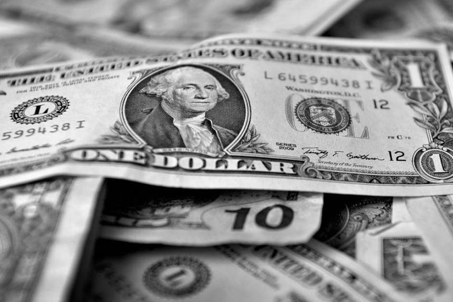 ¿Qué le pasa al dólar en el mundo? Está en nuevos máximos de 17 meses ...