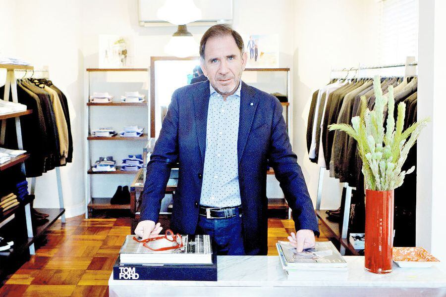 Sergio Arias: "Los políticos en Chile aún no se dan cuenta que vestirse ...