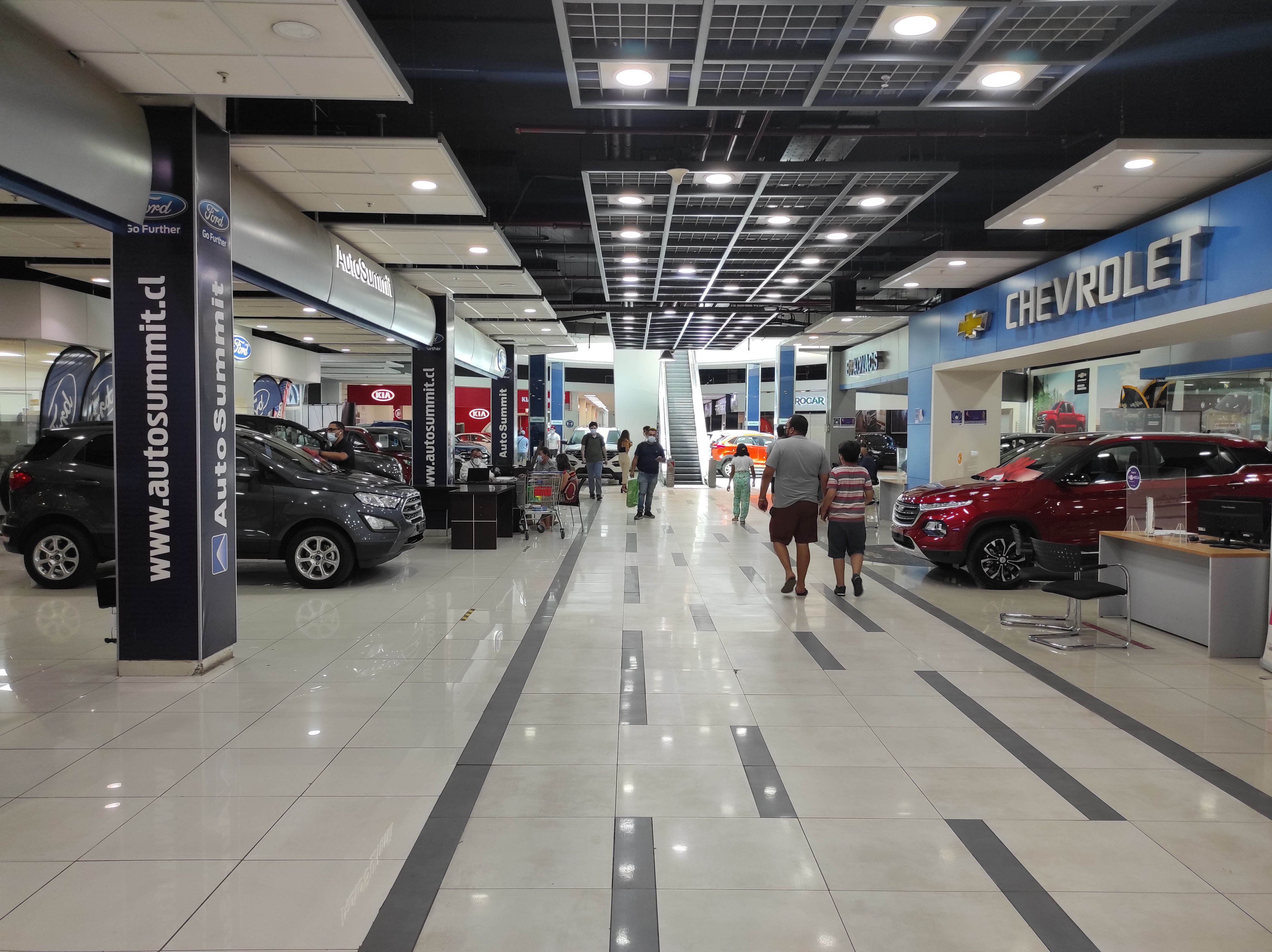 Las ventas de autos cierran su mejor primer semestre de la historia en ...