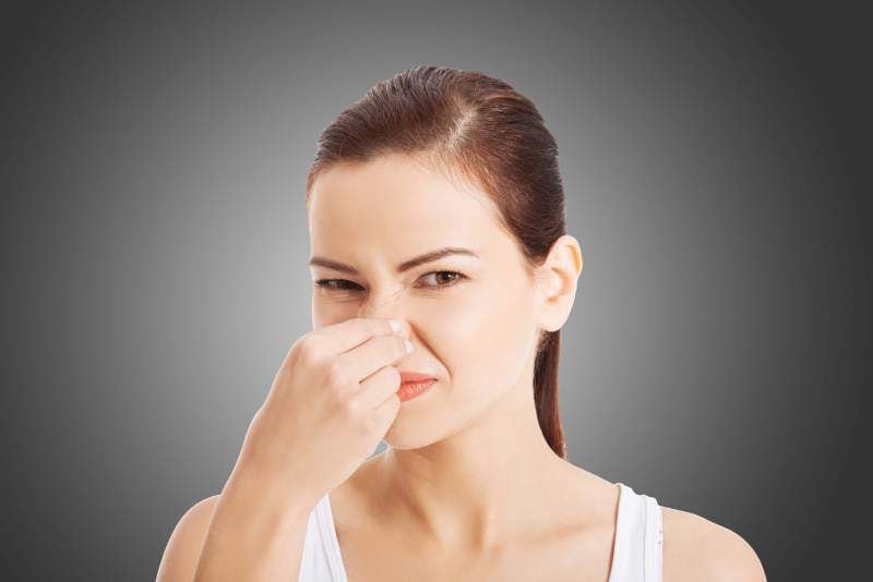 5 olores corporales que deberían preocuparte - La Tercera