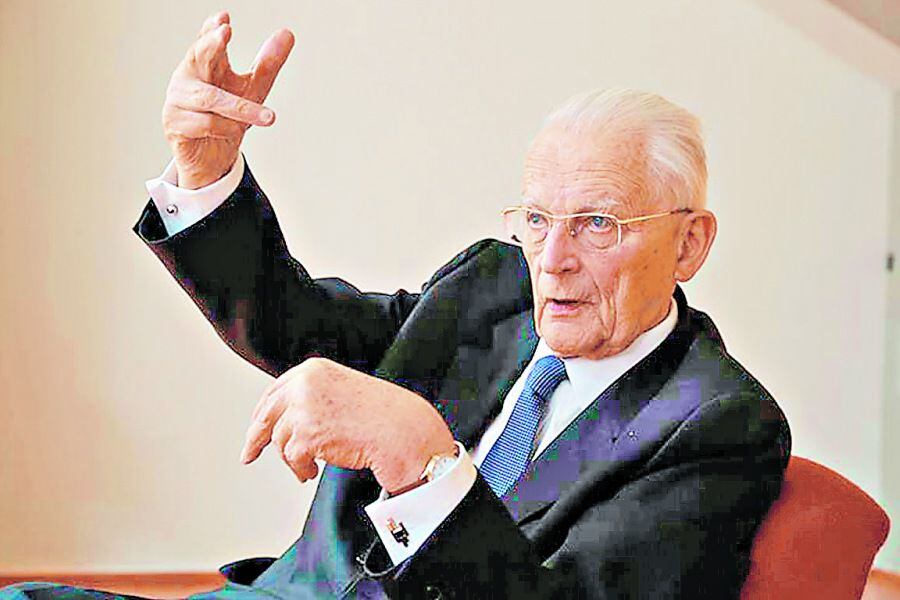 Alain Touraine en la era post-social - La Tercera