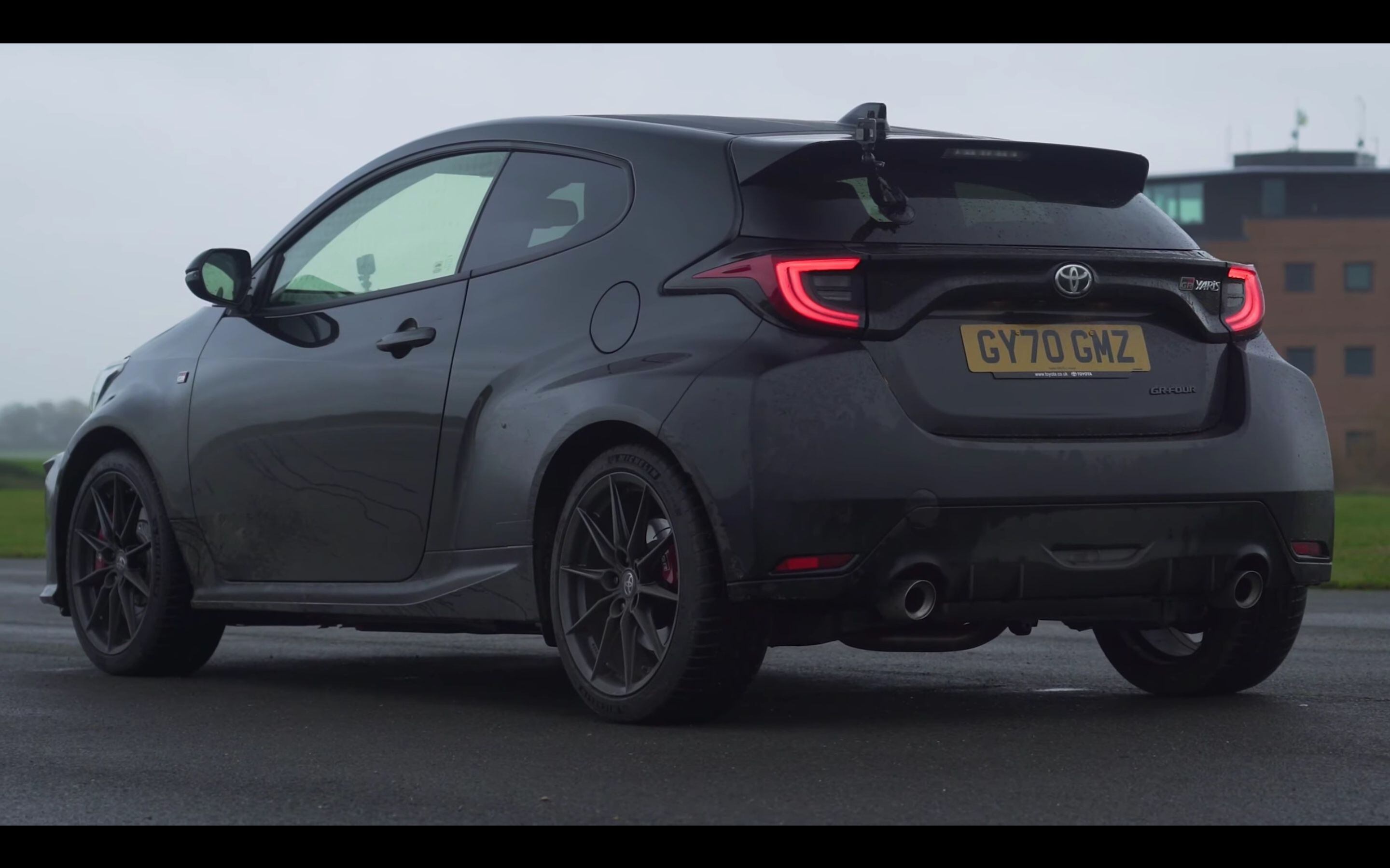 Al Toyota GR Yaris le salió el Civic Type R como rival: ¿Cuál es más ...