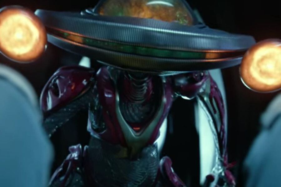Alpha 5 es presentado en el primer clip del reinicio de Power Rangers ...