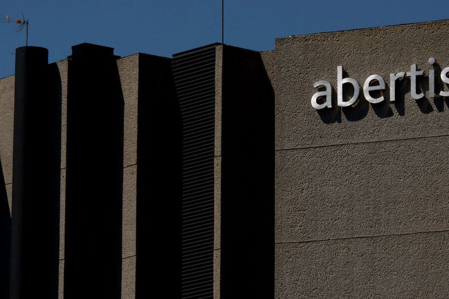 Atlantia lanza OPA por totalidad de española Abertis y la valora en US ...