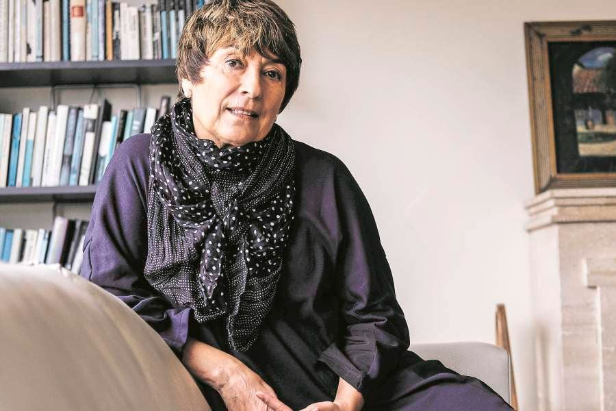 Especial Día de la Mujer | Elena Serrano: "Falta alcanzar la paridad en ...