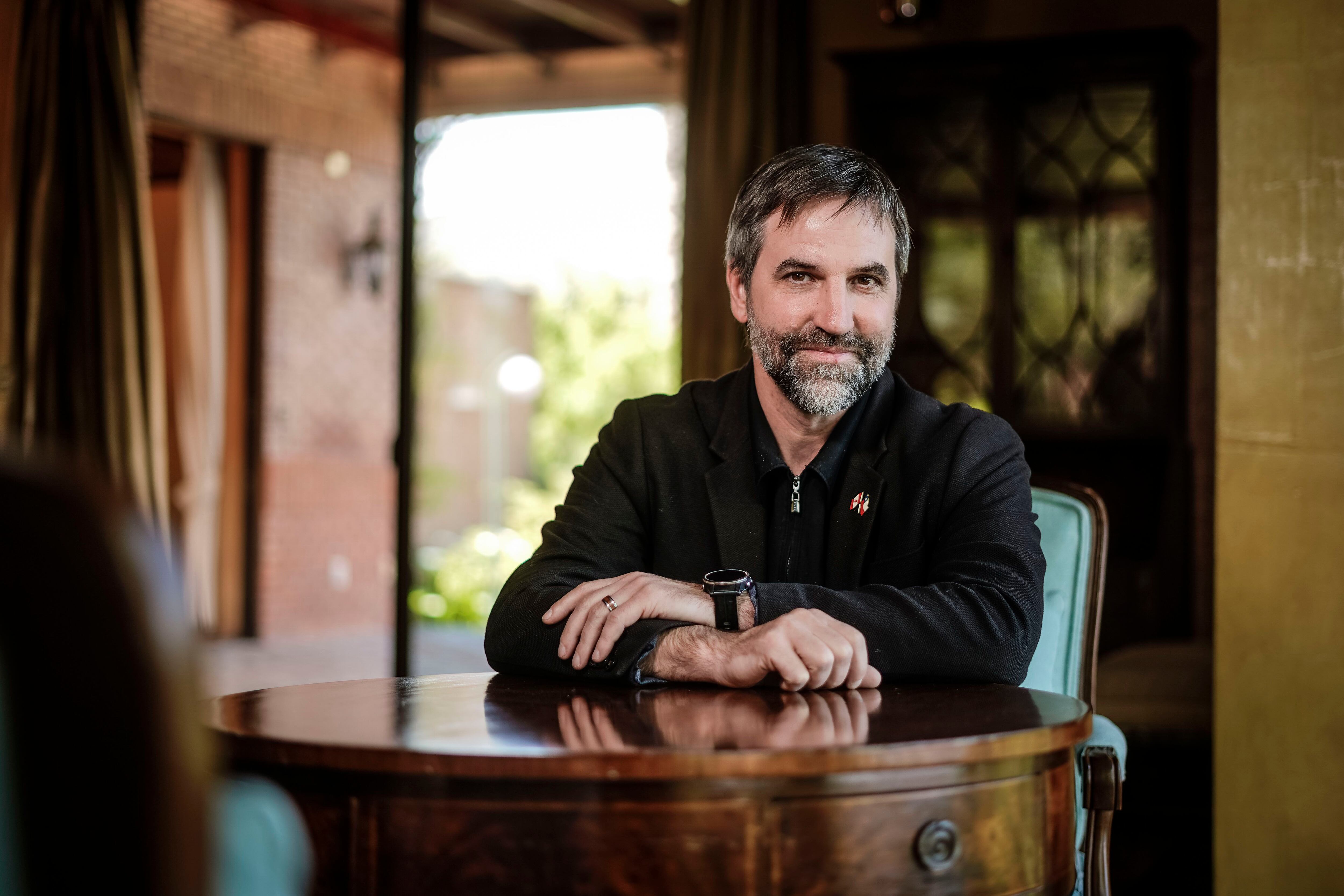 Steven Guilbeault, de Greenpeace a ministro en Canadá: “Me arrestaron ...