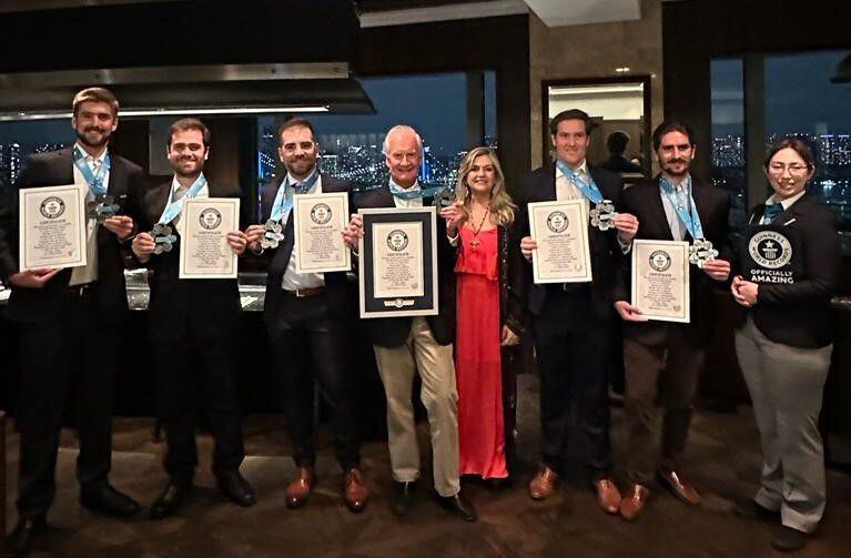 La historia del Récord Guinness de la familia Lobo - La Tercera