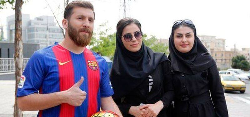 Reza Parastesh, el iraní cuyo increíble parecido con Lionel Messi le ha ...
