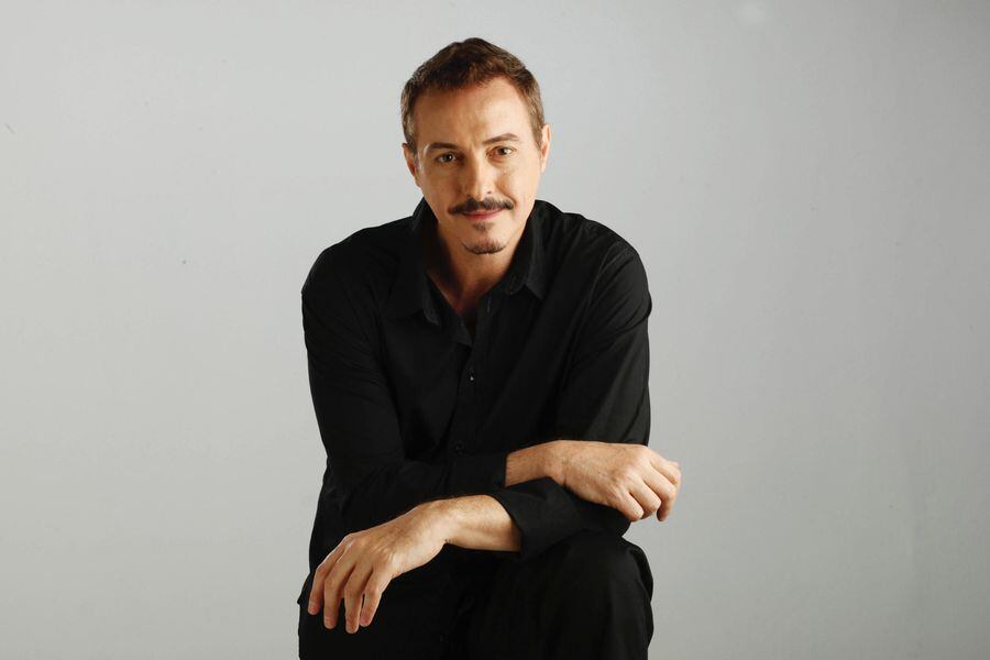 Pedro Aznar vuelve a Chile para celebrar sus 35 años de carrera - La ...