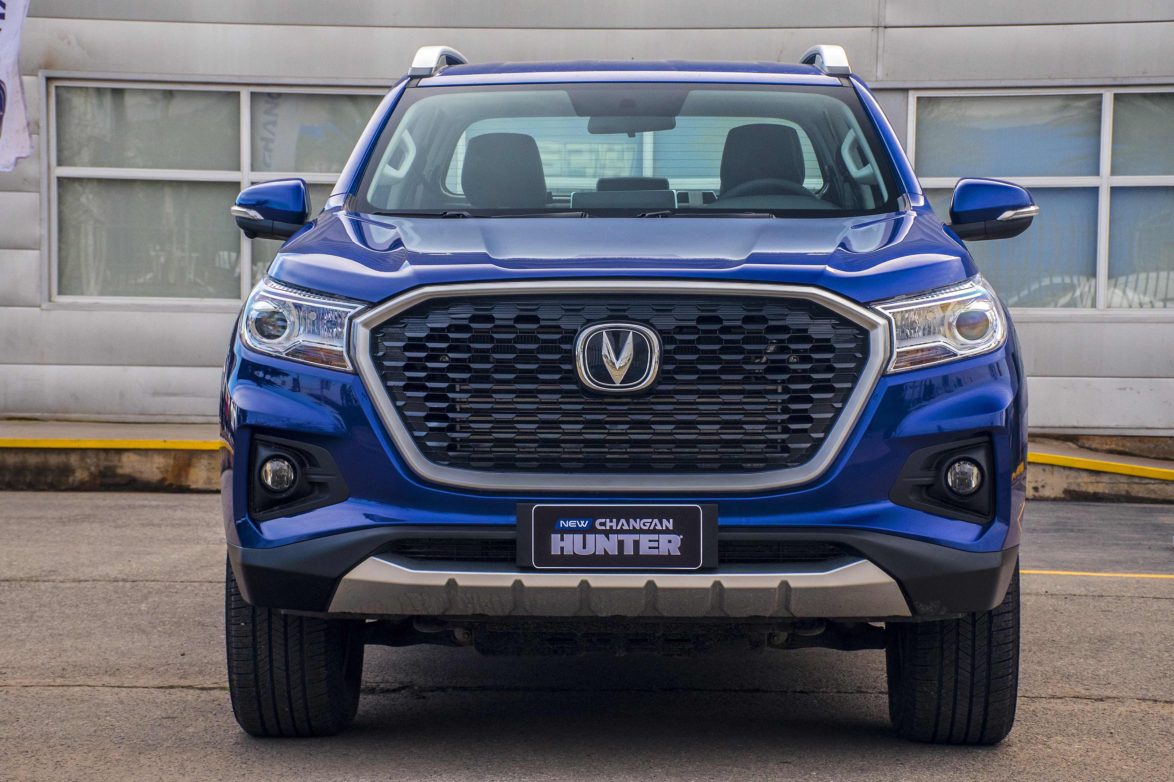 La Changan Hunter debuta en versiones doble cabina de caja manual y ...