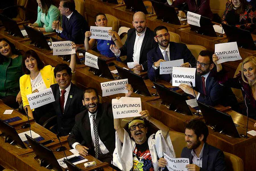 [fotos] El Debut De La Bancada Del Frente Amplio La Tercera