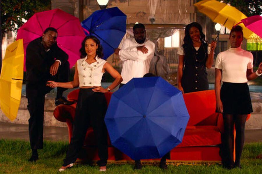 Jay-Z estrena videoclip con versión negra de "Friends" - La Tercera