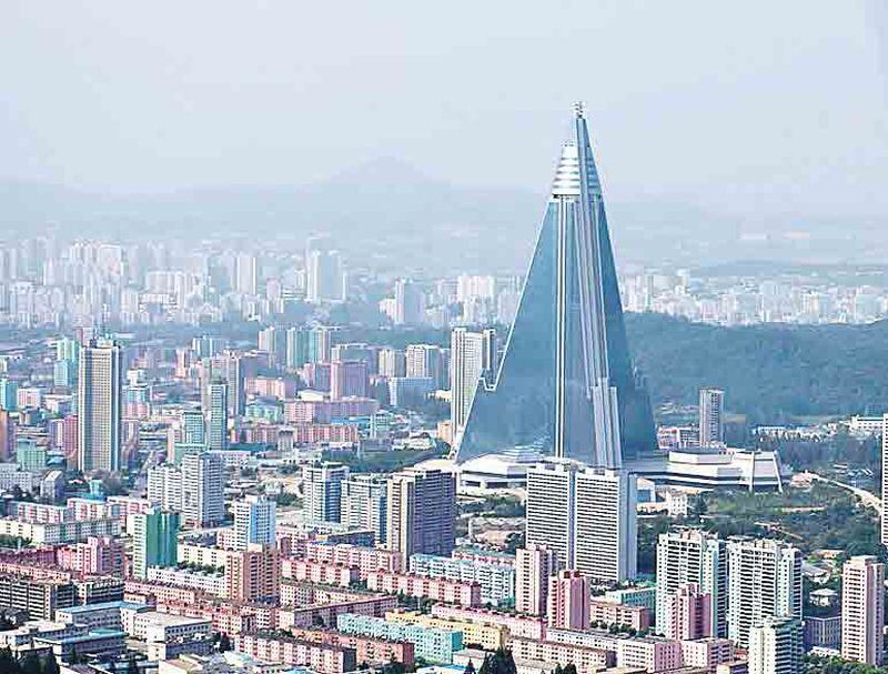 El fotógrafo que retrata a Norcorea desde el aire - La Tercera