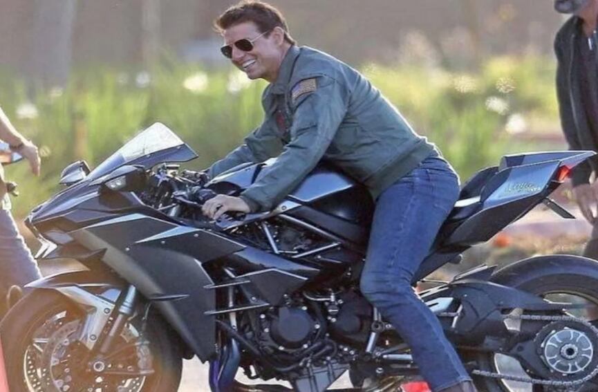 Top Gun: Maverick debuta con una alucinante Kawasaki Ninja H2 Carbon ...