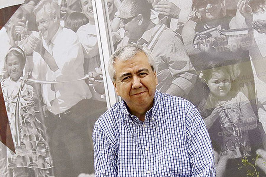 Gonzalo Cordero : "Kast tiene un discurso ficticio de que él y Piñera ...