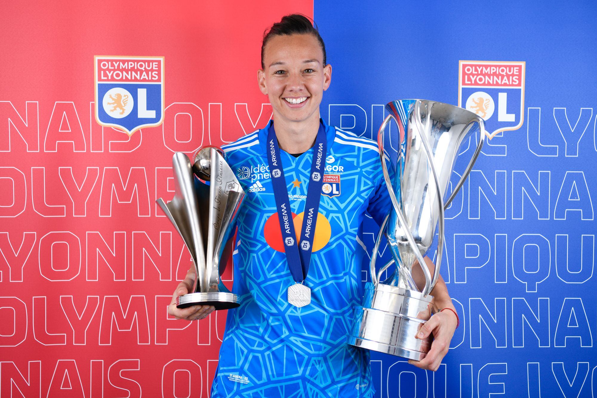 Tiane Endler logra nuevamente el trofeo a la Mejor Arquera de Francia ...