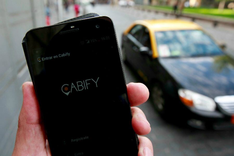 Cabify remece el mercado de las aplicaciones de transporte y firma ...