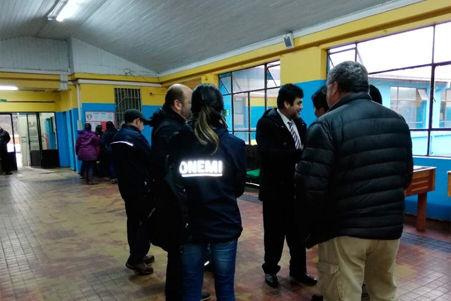 Sistema Frontal Deja Más De 8 600 Aislados 380 Damnificados Y Casi Un