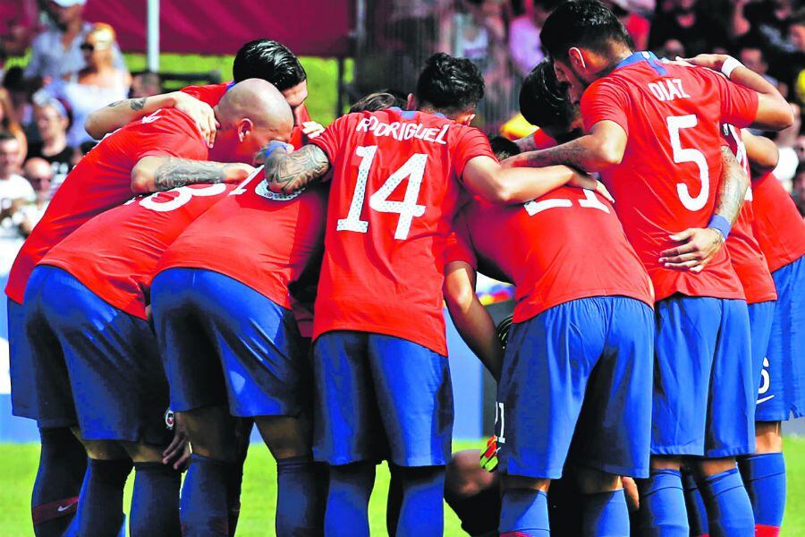 La Roja sale del Top 10 - La Tercera