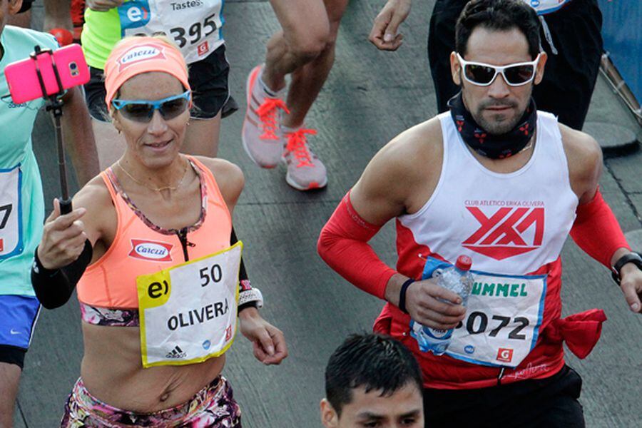 Érika Olivera aboga por el Maratón de Santiago - La Tercera