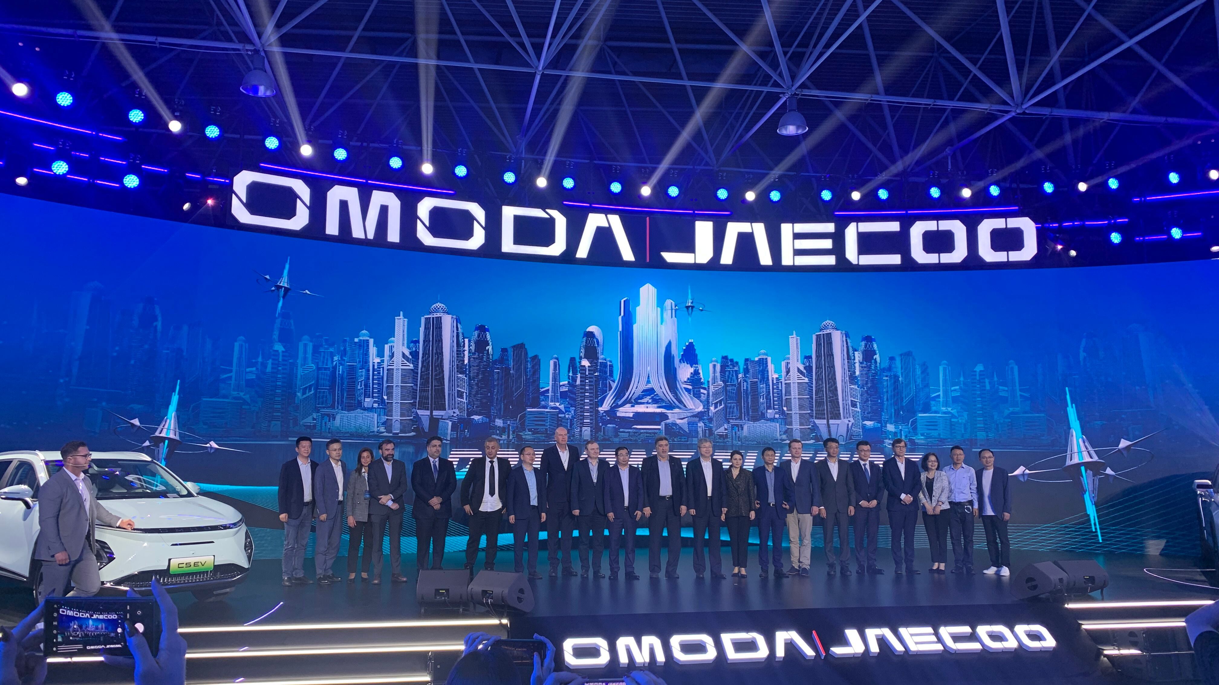 Omoda y Jaecoo reciben su bautismo y sueñan en grande - La Tercera