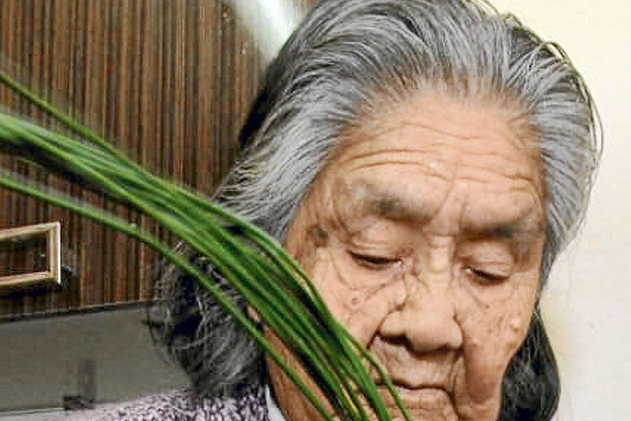 Al rescate de la milenaria cestería yagana - La Tercera