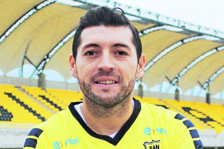 José Rojas seguirá su carrera en Huachipato - La Tercera