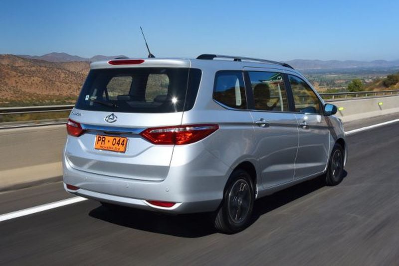 Changan A500: versatilidad en formato familiar - La Tercera