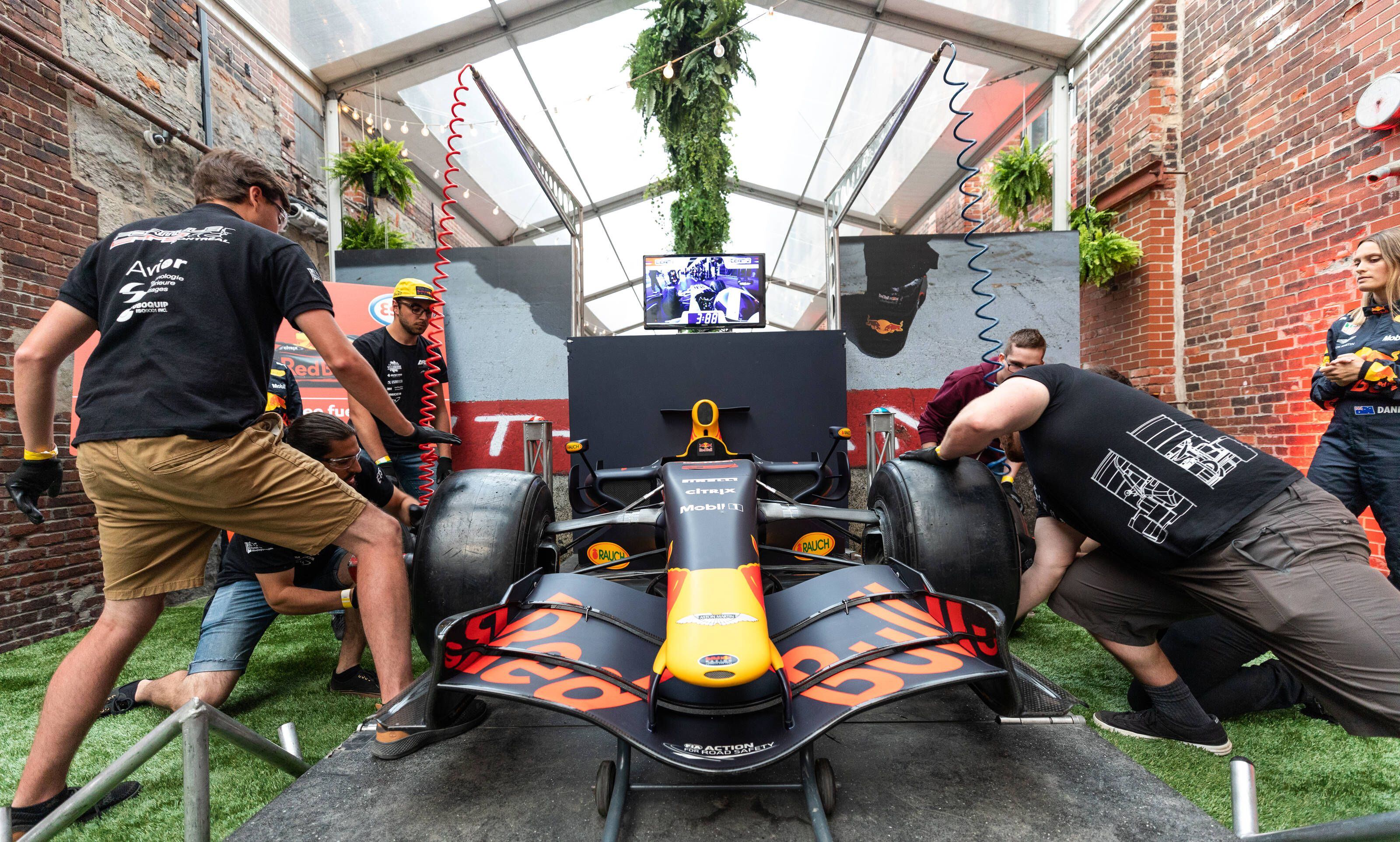 Llega a Chile el primer simulador de Pits Stop desarrollado por el ...