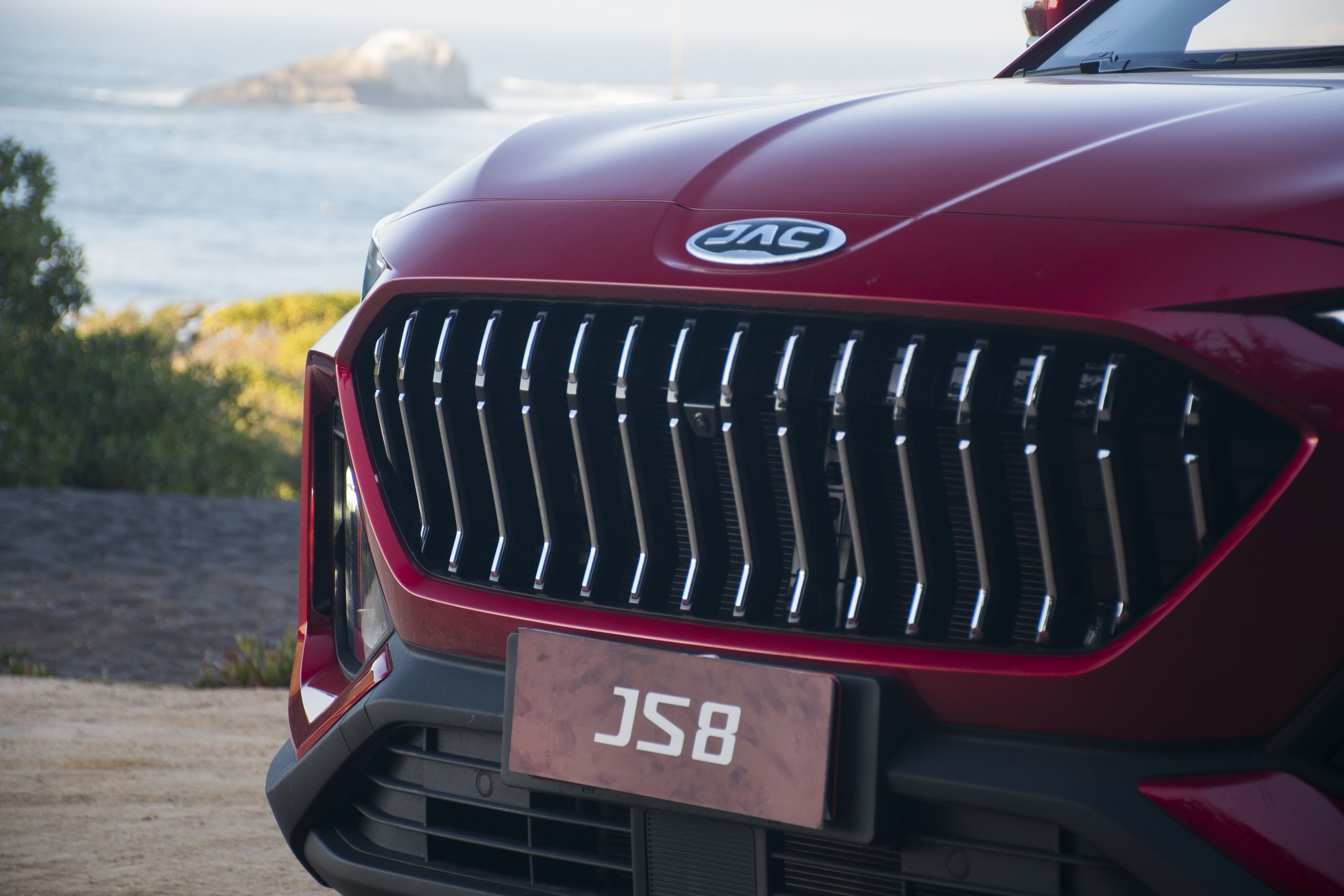 La familia JAC crece de mano del nuevo JS8 de siete plazas - La Tercera