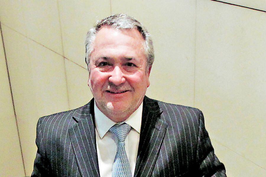 Las redes políticas y empresariales de Jorge Atton - La Tercera