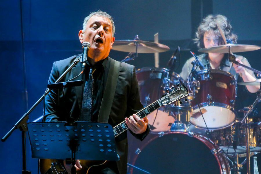 Ley del 20% aumenta el gusto por la música local - La Tercera