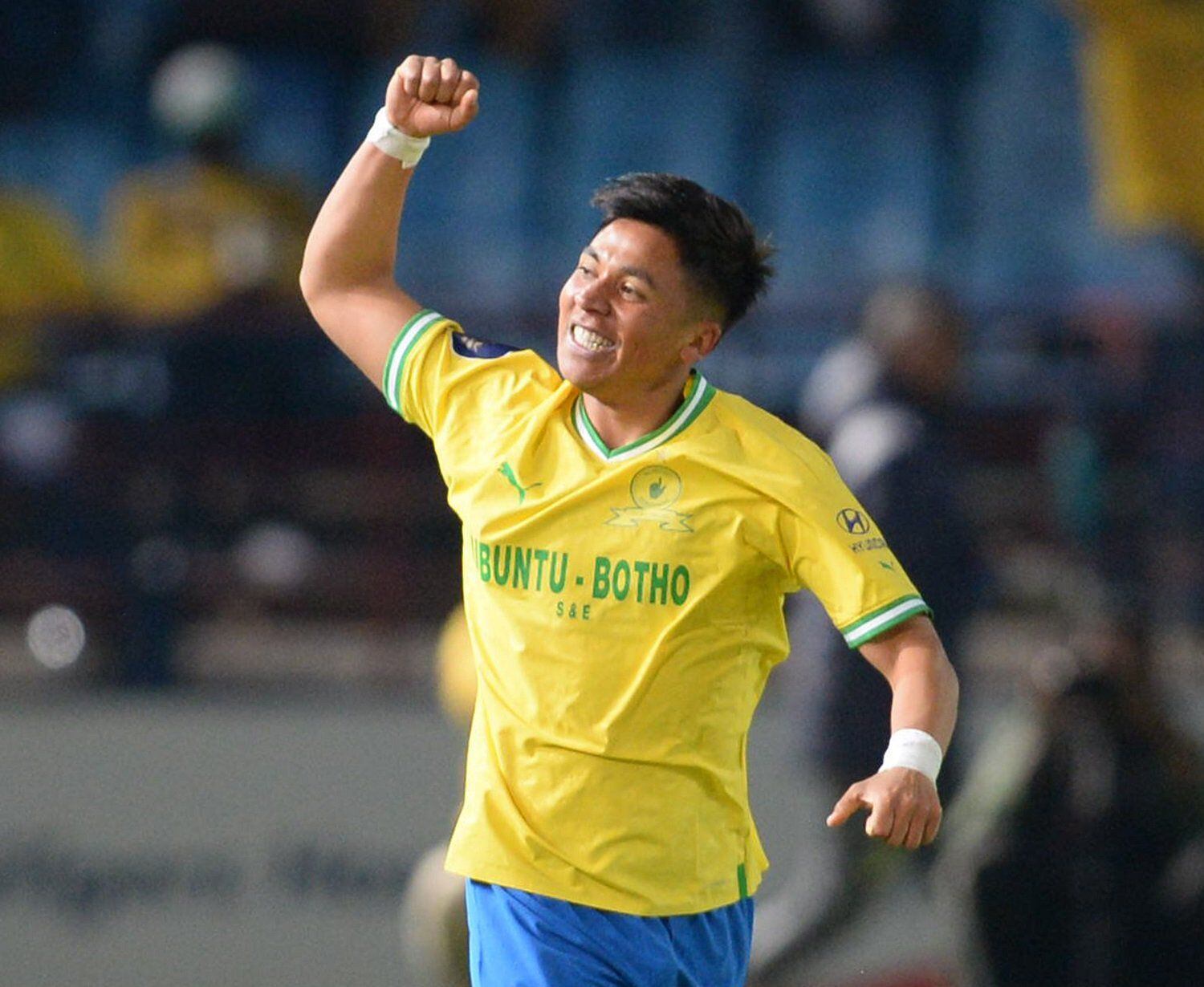 La exótica apuesta de Marcelo Allende parte bien: debuta con gol en el ...