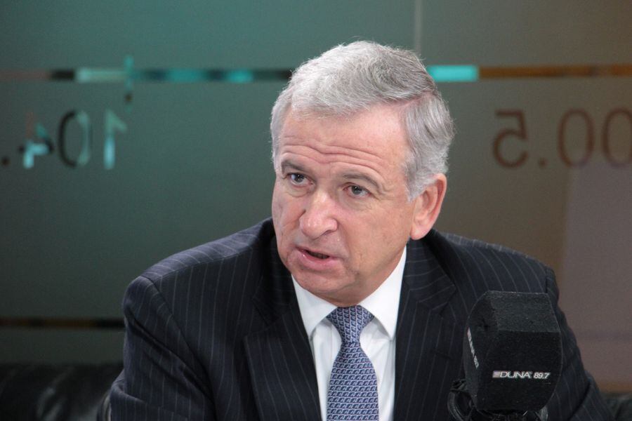 Larraín proyecta que la economía crecerá entre 3% y 3,5% el próximo año ...