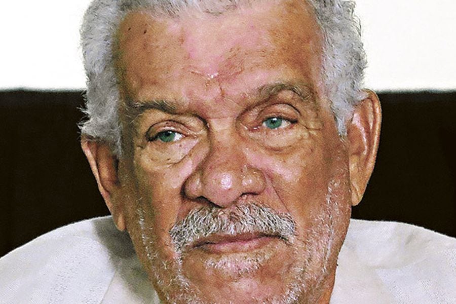 Muere Premio Nobel Derek Walcott, el poeta del Caribe - La Tercera