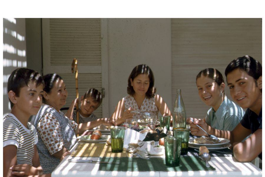 "A nuestra casa iban muchos políticos": La casa en que crecí de Jaime ...