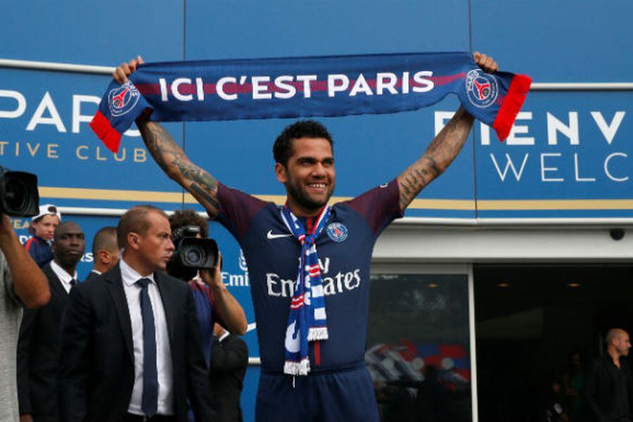 Dani Alves llega al PSG para ganar la Champions: "Tengo ese objetivo ...