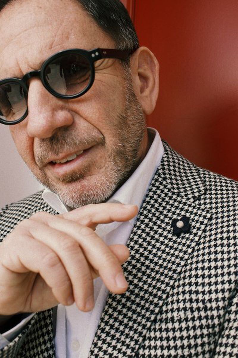 Sergio Arias: El hombre detrás del traje - La Tercera