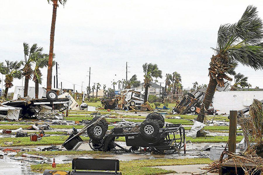 Huracán Harvey deja cinco muertos tras su paso por Texas - La Tercera