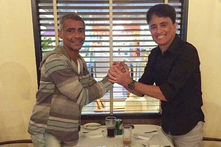 Para no ser menos que los Za-Sa: el reencuentro de Romario y Bebeto ...